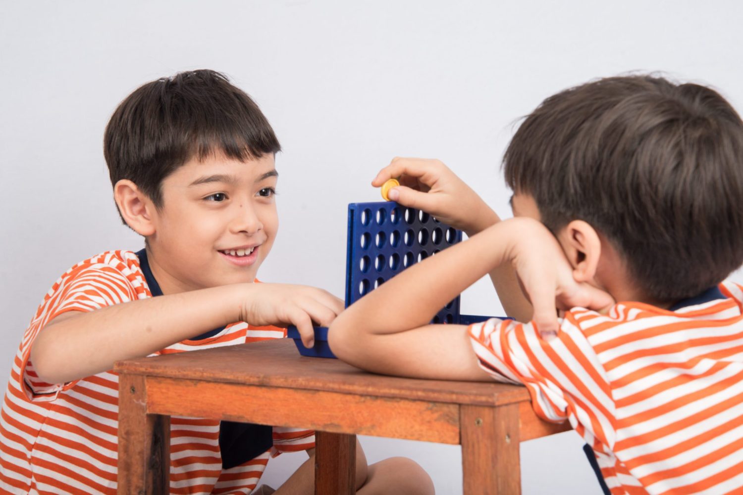 How to Play Connect Four: Rules, Setup, and Winning Strategies – Game ...